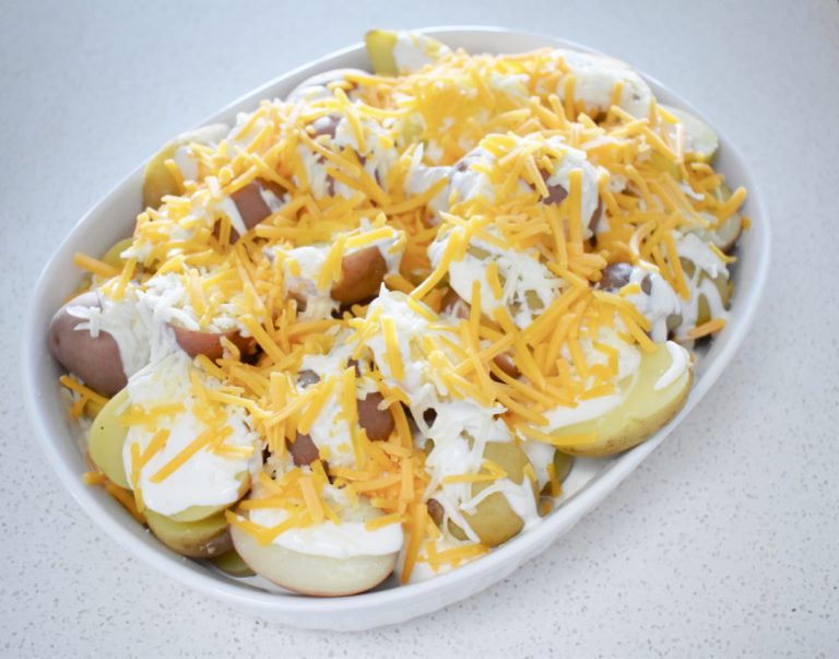 Instant Pot Cheesy Ranch and Bacon Potatoes - Roscoe's Recipes