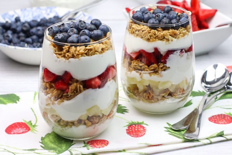 Berry Fruit and Yogurt Parfait - Roscoe's Recipes