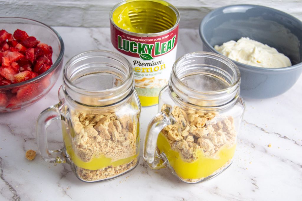 Strawberry Lemon Parfait (Dessert in a Jar!) - Roscoe's Recipes